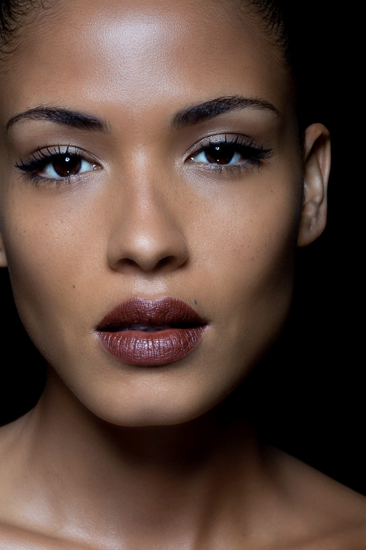 Dark Skinned Black Model - Elizabeth Waterman